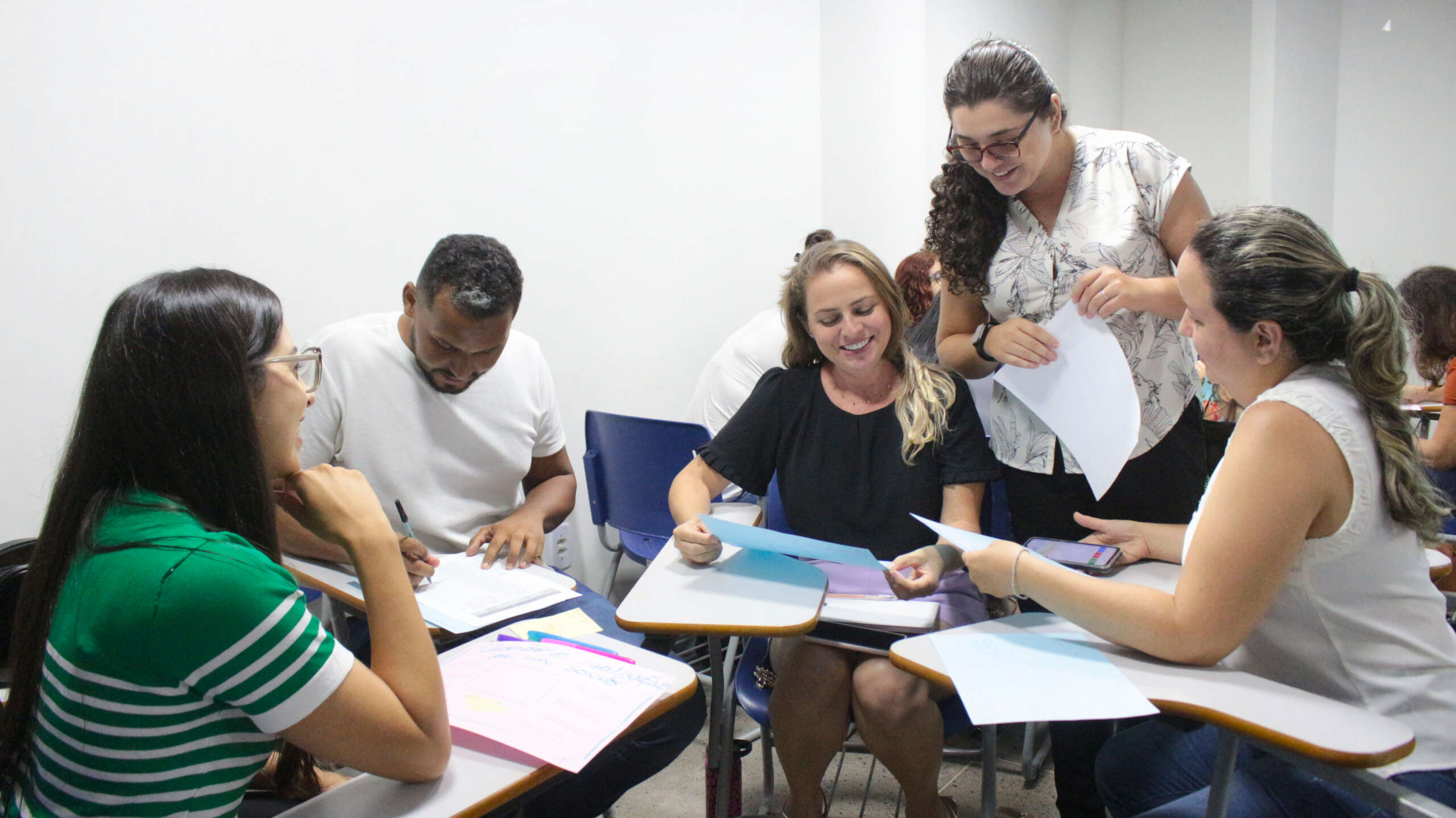 ESP/CE acolhe novos 55 residentes multiprofissionais